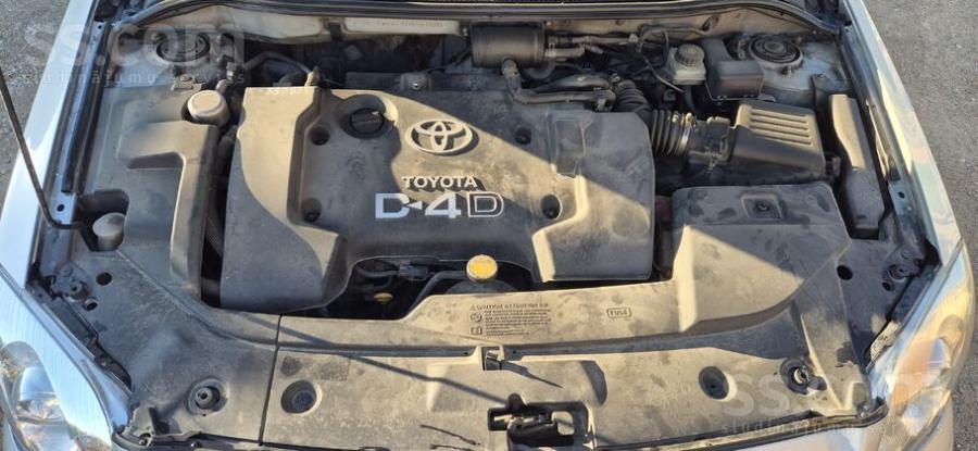 Toyota Avensis 2004 in Jekabpils, with an engine capacity of 2.00 L and mileage of 377 thousand km for 1650 €, photo 9 on AUTOMOTO.COM.LV