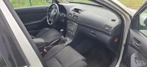 Toyota Avensis 2004 Varėna, ar dzinēja tilpumu 2.00 L un nobraukumu 400 tūkst. km par 475 €, foto  vietnē AUTOMOTO.COM.LV
