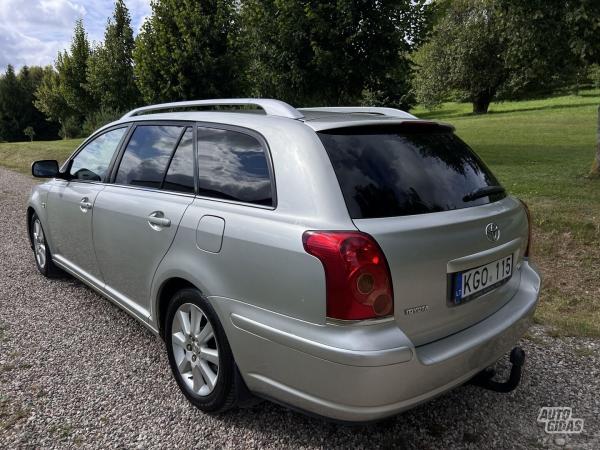 Toyota Avensis 2004 in Alytus, with an engine capacity of 2.00 L and mileage of 301 thousand km for 2450 €, photo 10 on AUTOMOTO.COM.LV