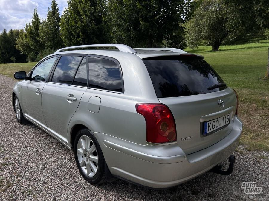 Toyota Avensis 2004 in Alytus, with an engine capacity of 2.00 L and mileage of 301 thousand km for 2450 €, photo 11 on AUTOMOTO.COM.LV
