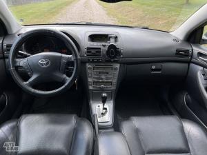 Toyota Avensis 2004 in Alytus, with an engine capacity of 2.00 L and mileage of 301 thousand km for 2450 €, photo 14 on AUTOMOTO.COM.LV