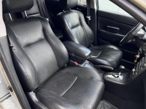 Toyota Avensis 2004 in Alytus, with an engine capacity of 2.00 L and mileage of 301 thousand km for 2450 €, photo 17 on AUTOMOTO.COM.LV