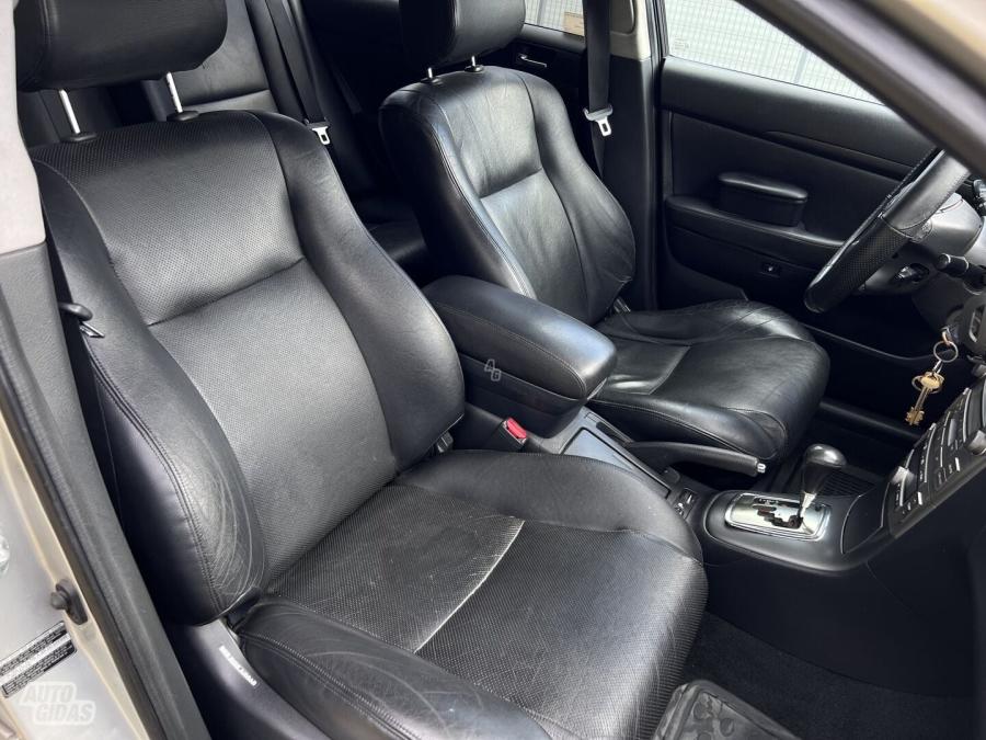 Toyota Avensis 2004 in Alytus, with an engine capacity of 2.00 L and mileage of 301 thousand km for 2450 €, photo 17 on AUTOMOTO.COM.LV