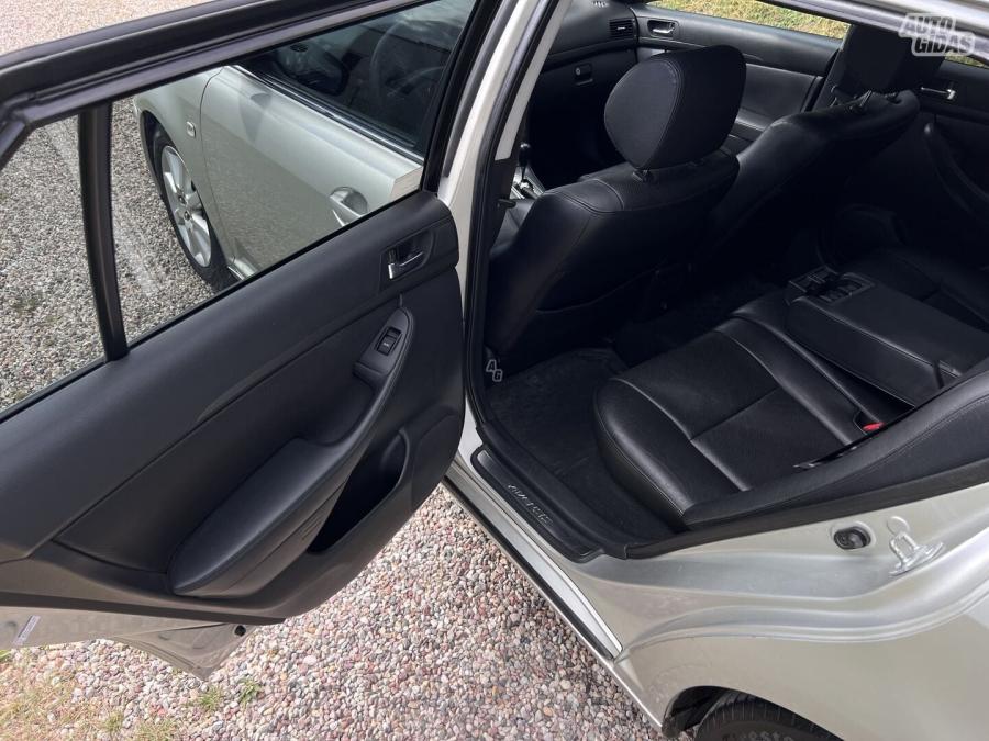 Toyota Avensis 2004 in Alytus, with an engine capacity of 2.00 L and mileage of 301 thousand km for 2450 €, photo 23 on AUTOMOTO.COM.LV
