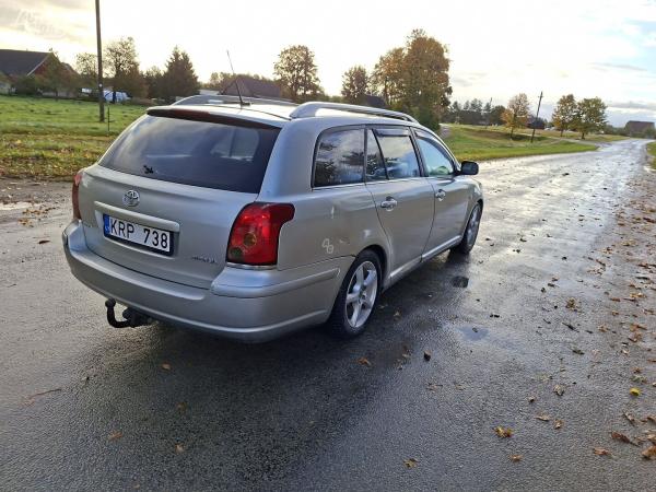 Тойота Авенсис 2004 в Кельме, объемом двигателя 2.00 л и пробегом 300 тыс. км за 650 €, фото 4 на AUTOMOTO.COM.LV