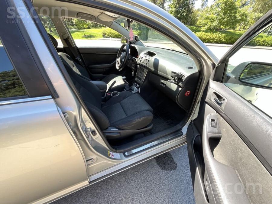 Toyota Avensis 2005 Jūrmala, ar dzinēja tilpumu 2.20 L un nobraukumu 347 tūkst. km par 1200 €, foto 12 vietnē AUTOMOTO.COM.LV