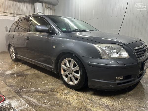Toyota Avensis 2005 in Siauliai, with an engine capacity of 2.20 L and mileage of 300 thousand km for 1900 €, photo 2 on AUTOMOTO.COM.LV