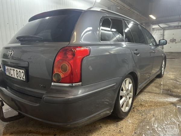 Toyota Avensis 2005 in Siauliai, with an engine capacity of 2.20 L and mileage of 300 thousand km for 1900 €, photo 7 on AUTOMOTO.COM.LV