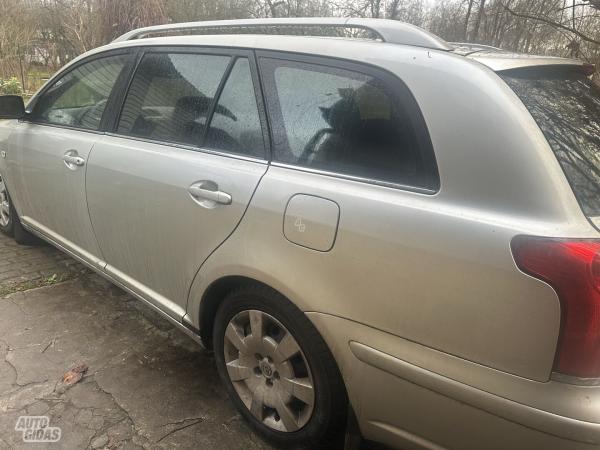 Toyota Avensis 2005 Marijampole, ar dzinēja tilpumu 1.80 L un nobraukumu 186 tūkst. km par 1350 €, foto 4 vietnē AUTOMOTO.COM.LV