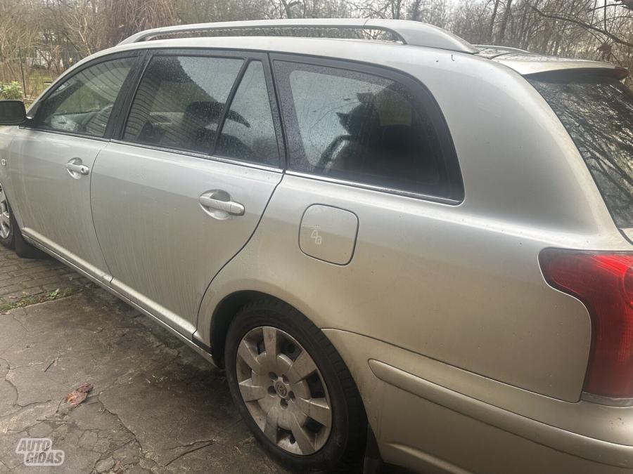 Toyota Avensis 2005 in Marijampole, with an engine capacity of 1.80 L and mileage of 186 thousand km for 1350 €, photo 4 on AUTOMOTO.COM.LV