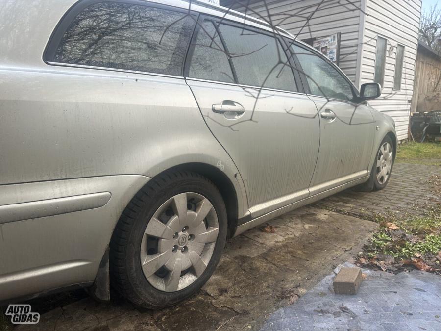 Toyota Avensis 2005 in Marijampole, with an engine capacity of 1.80 L and mileage of 186 thousand km for 1350 €, photo 5 on AUTOMOTO.COM.LV