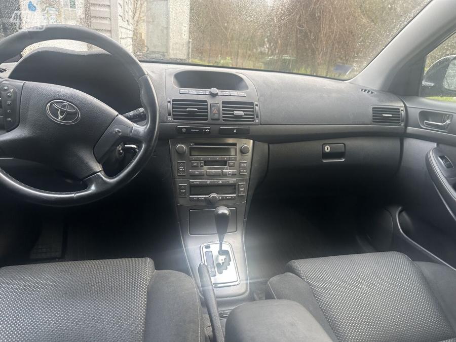 Toyota Avensis 2005 in Marijampole, with an engine capacity of 1.80 L and mileage of 186 thousand km for 1350 €, photo 7 on AUTOMOTO.COM.LV