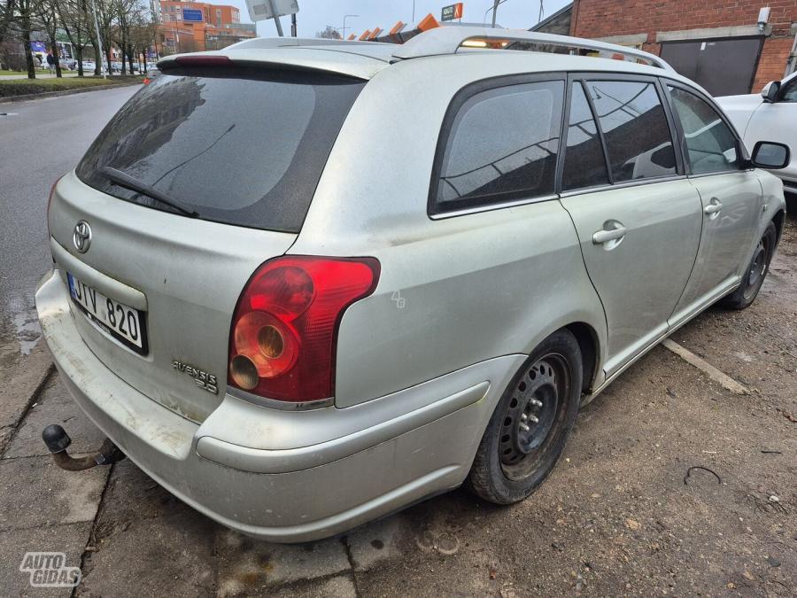 Toyota Avensis 2005 Viļņa, ar dzinēja tilpumu 2.00 L un nobraukumu 240 tūkst. km par 450 €, foto 5 vietnē AUTOMOTO.COM.LV