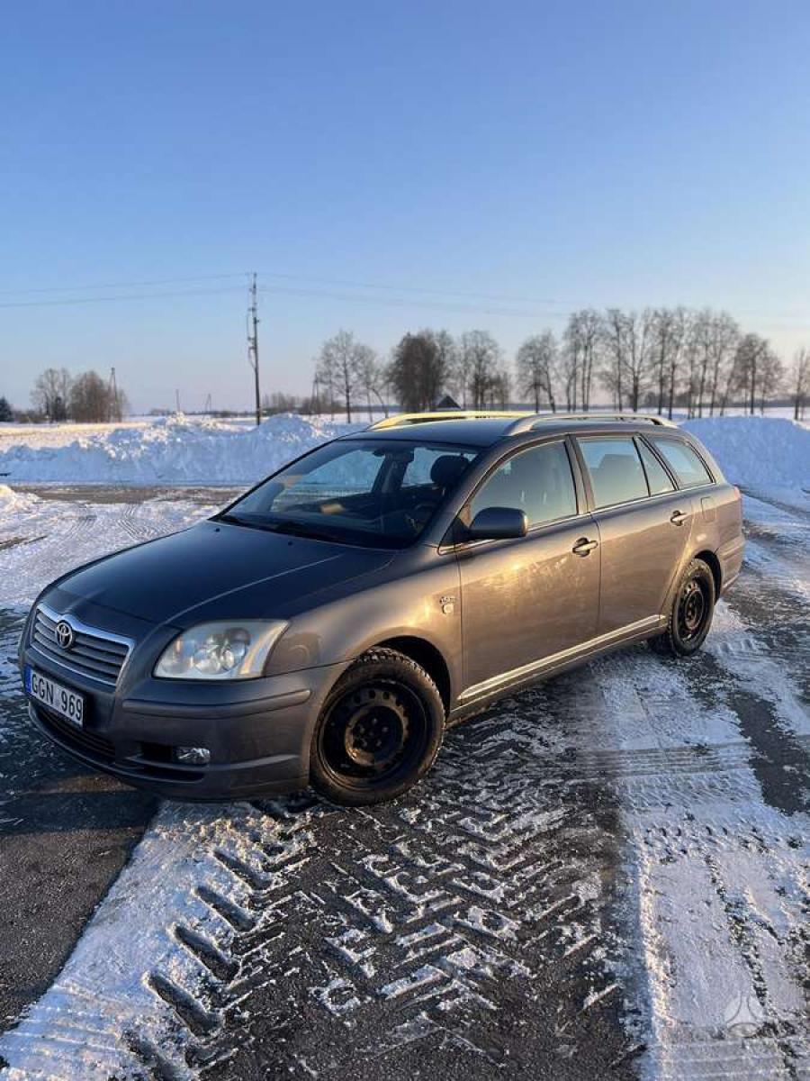 Toyota Avensis 2005 in Pasvalys, with an engine capacity of 2.00 L and mileage of 473 thousand km for 1000 €, photo 1 on AUTOMOTO.COM.LV