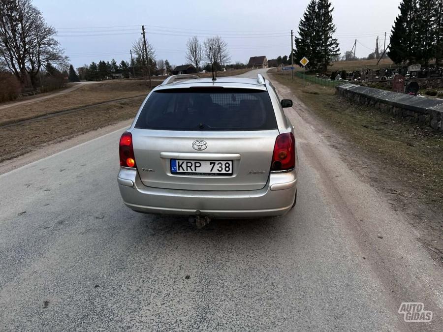 Toyota Avensis 2005 Kelmė, ar dzinēja tilpumu 2.00 L un nobraukumu 300 tūkst. km par 1000 €, foto 4 vietnē AUTOMOTO.COM.LV