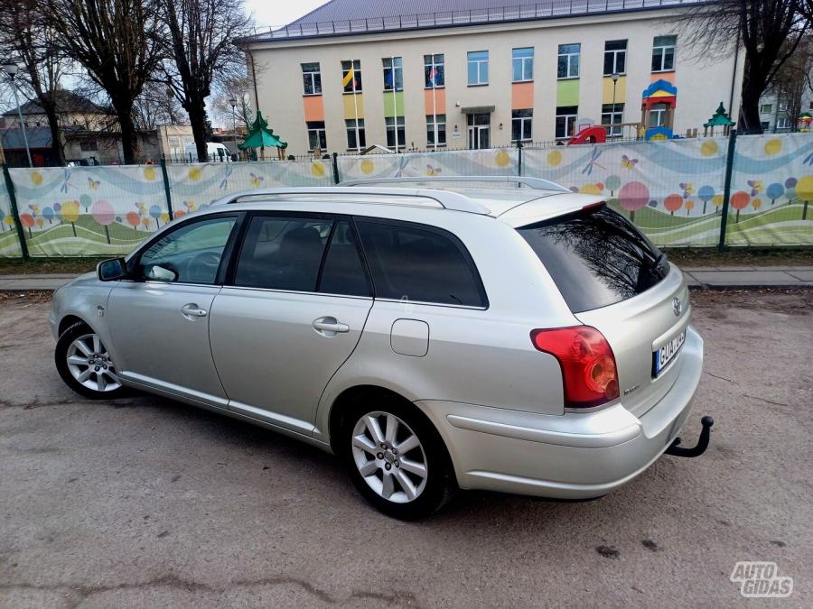 Toyota Avensis 2005 in Kaunas, with an engine capacity of 2.00 L and mileage of 322 thousand km for 1950 €, photo 4 on AUTOMOTO.COM.LV