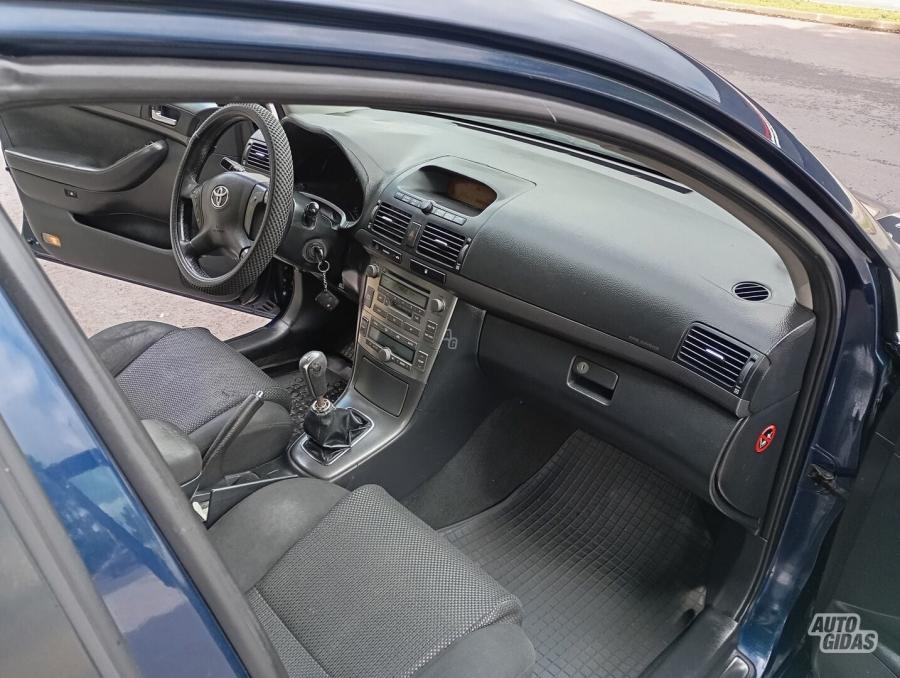 Toyota Avensis 2005 Kauņa, ar dzinēja tilpumu 2.00 L un nobraukumu 322 tūkst. km par 1350 €, foto 5 vietnē AUTOMOTO.COM.LV