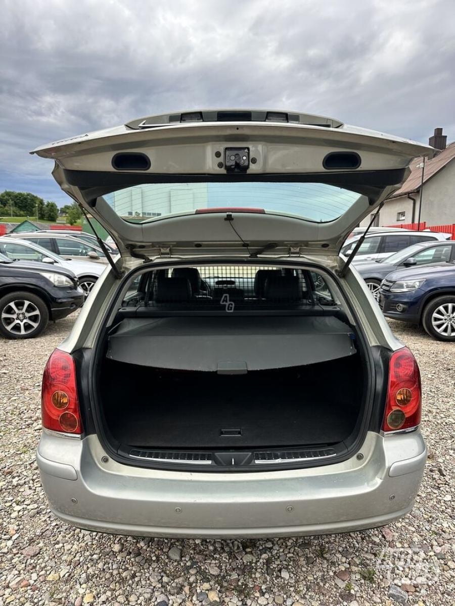 Toyota Avensis 2005 Pabradė, ar dzinēja tilpumu 2.00 L un nobraukumu 289 tūkst. km par 2150 €, foto 13 vietnē AUTOMOTO.COM.LV