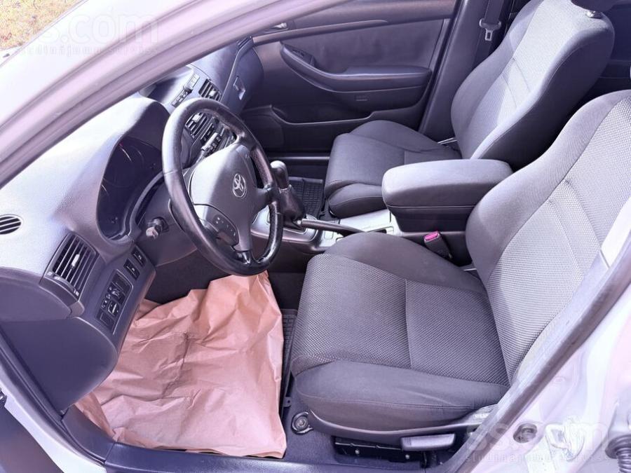 Toyota Avensis 2005 in Daugavpils, with an engine capacity of 2.00 L and mileage of 308 thousand km for 1899 €, photo 18 on AUTOMOTO.COM.LV