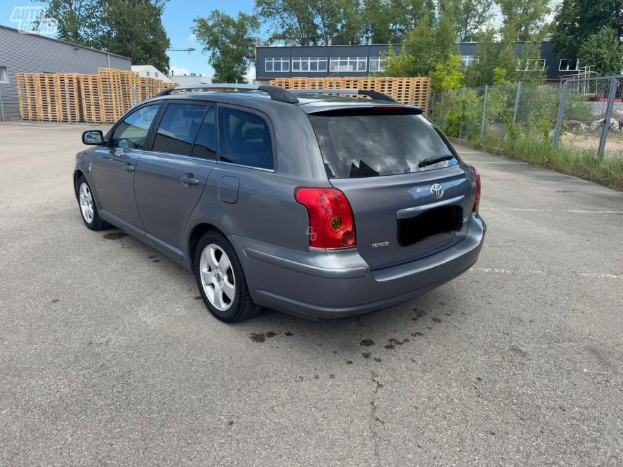 Toyota Avensis 2005 in Siauliai, with an engine capacity of 2.00 L and mileage of 309 thousand km for 1550 €, photo 9 on AUTOMOTO.COM.LV