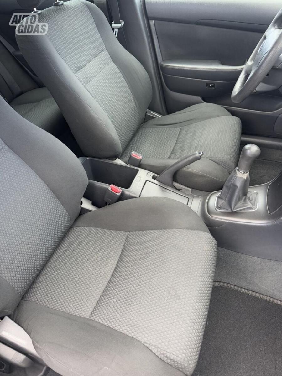 Toyota Avensis 2005 in Siauliai, with an engine capacity of 2.00 L and mileage of 309 thousand km for 1550 €, photo 12 on AUTOMOTO.COM.LV