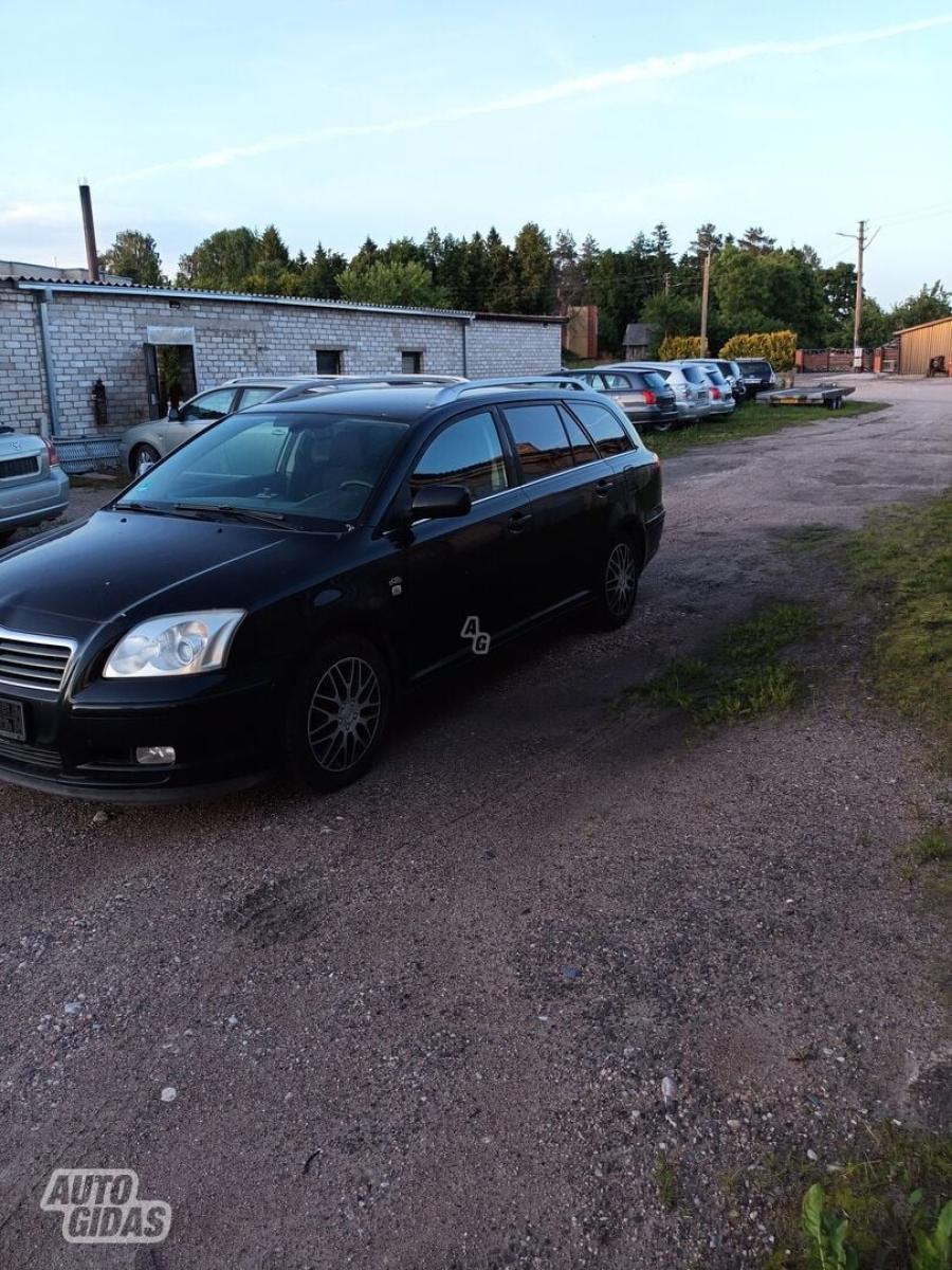 Тойота Авенсис 2005 в Таураге, объемом двигателя 2.00 л и пробегом 300 тыс. км за 600 €, фото 4 на AUTOMOTO.COM.LV