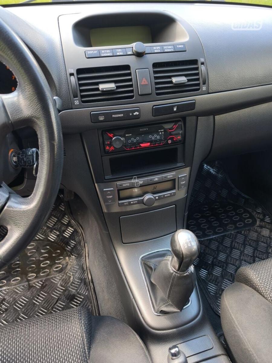 Toyota Avensis 2005 Kelmė, ar dzinēja tilpumu 2.00 L un nobraukumu 191 tūkst. km par 2200 €, foto 16 vietnē AUTOMOTO.COM.LV