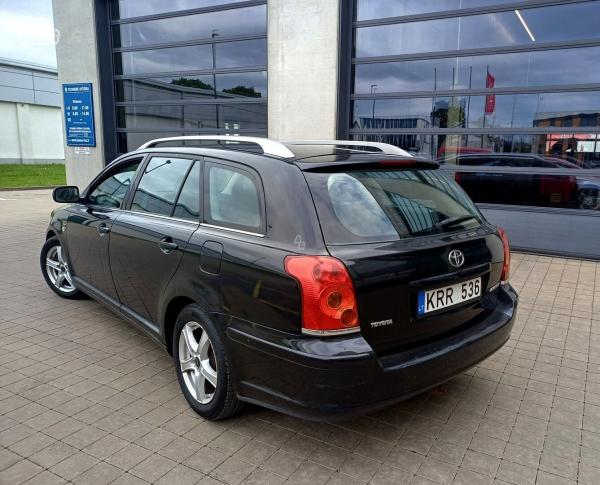 Toyota Avensis 2005 Kauņa, ar dzinēja tilpumu 2.00 L un nobraukumu 335 tūkst. km par 1550 €, foto 4 vietnē AUTOMOTO.COM.LV
