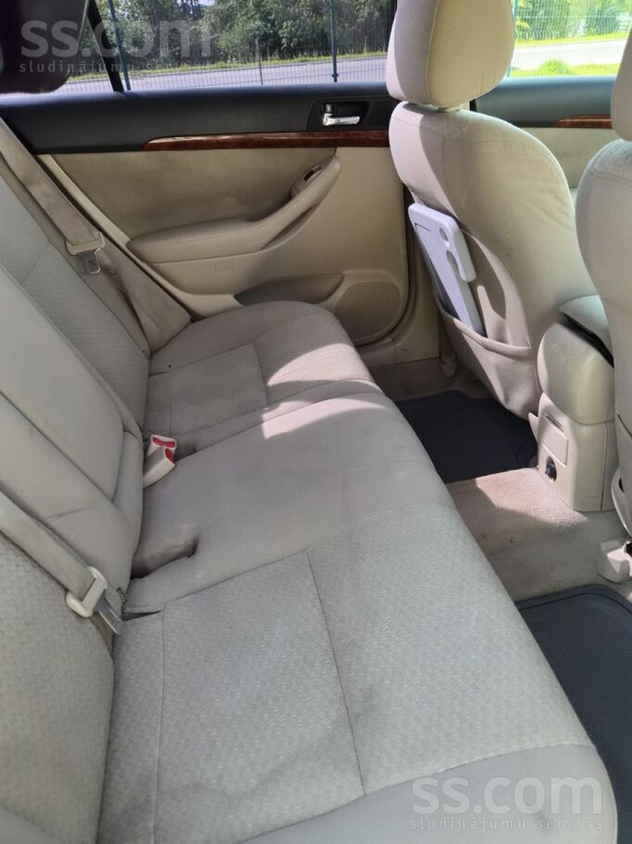 Toyota Avensis 2005 in Aizkraukle, with an engine capacity of 2.00 L and mileage of 371 thousand km for 1650 €, photo 8 on AUTOMOTO.COM.LV