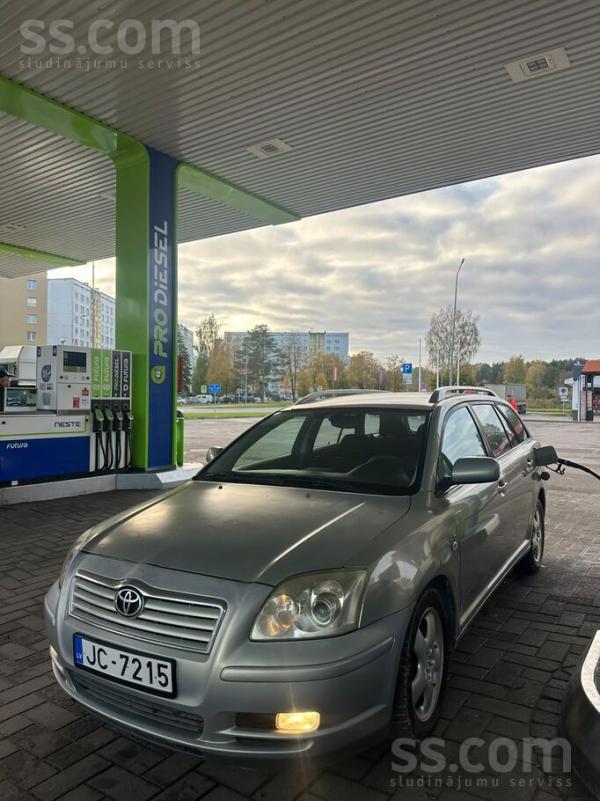 Toyota Avensis 2005 Jelgava vietnÄ Toyota Avensis 2005 Jelgava, ar dzinÄja tilpumu 2.00 L un nobraukumu 325 tÅ«kst. km par 2100 ā¬, foto 4 vietnÄ AUTOMOTO.COM.LV