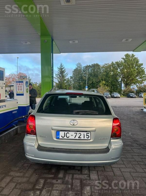 Toyota Avensis 2005 Jelgava vietnÄ Toyota Avensis 2005 Jelgava, ar dzinÄja tilpumu 2.00 L un nobraukumu 325 tÅ«kst. km par 2100 ā¬, foto 6 vietnÄ AUTOMOTO.COM.LV