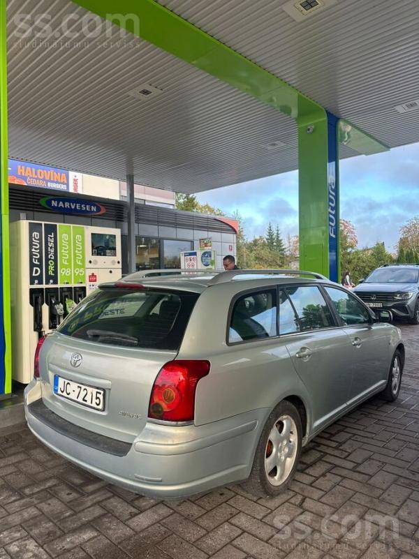 Toyota Avensis 2005 Jelgava vietnÄ Toyota Avensis 2005 Jelgava, ar dzinÄja tilpumu 2.00 L un nobraukumu 325 tÅ«kst. km par 2100 ā¬, foto 7 vietnÄ AUTOMOTO.COM.LV