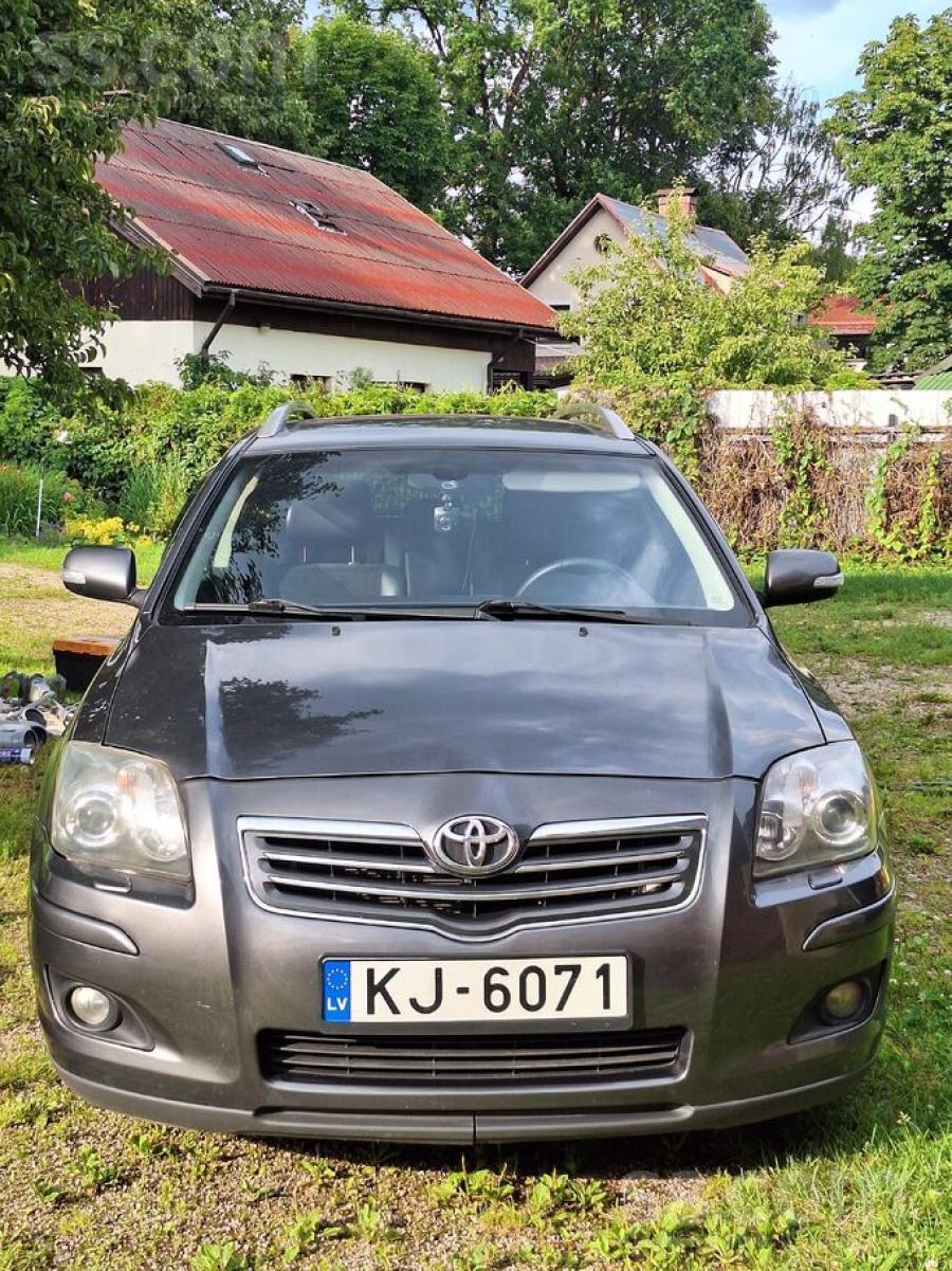 Toyota Avensis 2006 in Riga, with an engine capacity of 2.20 L and mileage of 365 thousand km for 1700 €, photo 1 on AUTOMOTO.COM.LV