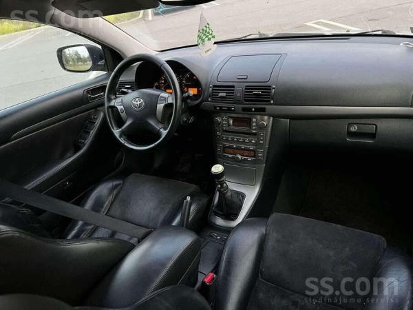 Toyota Avensis 2006 in Riga, with an engine capacity of 2.20 L and mileage of 384 thousand km for 750 €, photo 5 on AUTOMOTO.COM.LV
