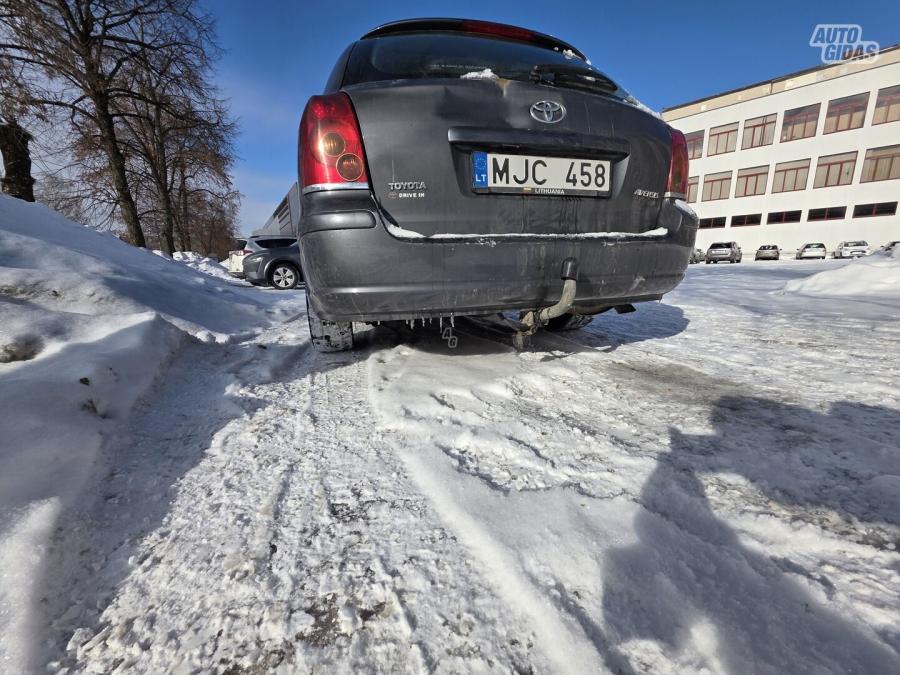 Toyota Avensis 2006 in Vilnius, with an engine capacity of 2.20 L and mileage of 330 thousand km for 650 €, photo 3 on AUTOMOTO.COM.LV