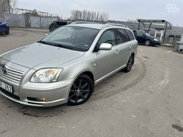 Toyota Avensis 2006 in Siauliai, with an engine capacity of 2.20 L and mileage of 300 thousand km for 1399 €, photo 2 on AUTOMOTO.COM.LV