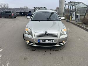 Toyota Avensis 2006 in Siauliai, with an engine capacity of 2.20 L and mileage of 300 thousand km for 1399 €, photo 5 on AUTOMOTO.COM.LV