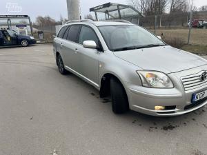 Toyota Avensis 2006 in Siauliai, with an engine capacity of 2.20 L and mileage of 300 thousand km for 1399 €, photo 6 on AUTOMOTO.COM.LV
