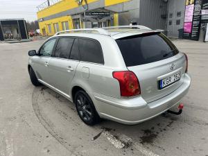 Toyota Avensis 2006 in Siauliai, with an engine capacity of 2.20 L and mileage of 300 thousand km for 1399 €, photo 10 on AUTOMOTO.COM.LV