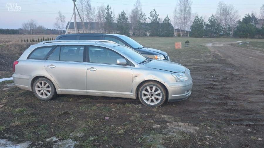 Toyota Avensis 2006 Klaipėda, ar dzinēja tilpumu 2.00 L un nobraukumu 300 tūkst. km par 900 €, foto 5 vietnē AUTOMOTO.COM.LV