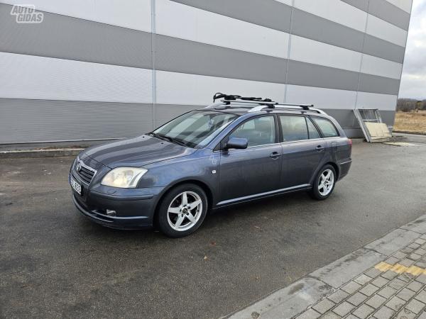 Toyota Avensis 2006 in Siauliai, with an engine capacity of 2.20 L and mileage of 297 thousand km for 1850 €, photo 1 on AUTOMOTO.COM.LV