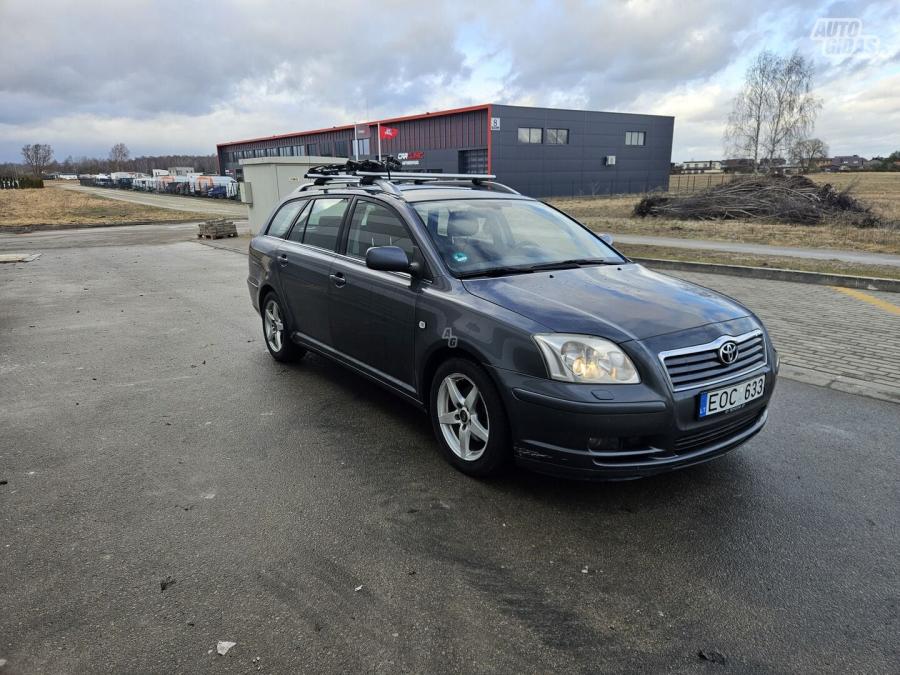 Toyota Avensis 2006 in Siauliai, with an engine capacity of 2.20 L and mileage of 297 thousand km for 1850 €, photo 3 on AUTOMOTO.COM.LV