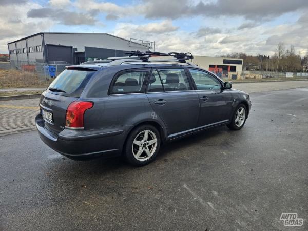 Toyota Avensis 2006 in Siauliai, with an engine capacity of 2.20 L and mileage of 297 thousand km for 1850 €, photo 4 on AUTOMOTO.COM.LV