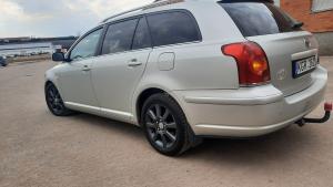 Toyota Avensis 2006 Šauļi, ar dzinēja tilpumu 2.20 L un nobraukumu 300 tūkst. km par 1280 €, foto 14 vietnē AUTOMOTO.COM.LV