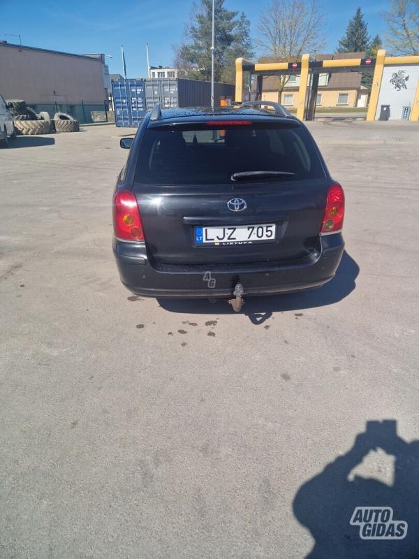 Toyota Avensis 2006 in Pakruojis, with an engine capacity of 2.20 L and mileage of 344 thousand km for 2000 €, photo 7 on AUTOMOTO.COM.LV