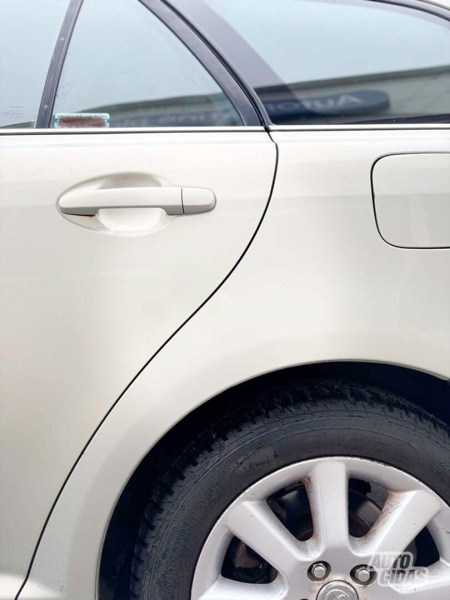 Toyota Avensis 2006 Viļņa, ar dzinēja tilpumu 2.20 L un nobraukumu 287 tūkst. km par 1950 €, foto 10 vietnē AUTOMOTO.COM.LV