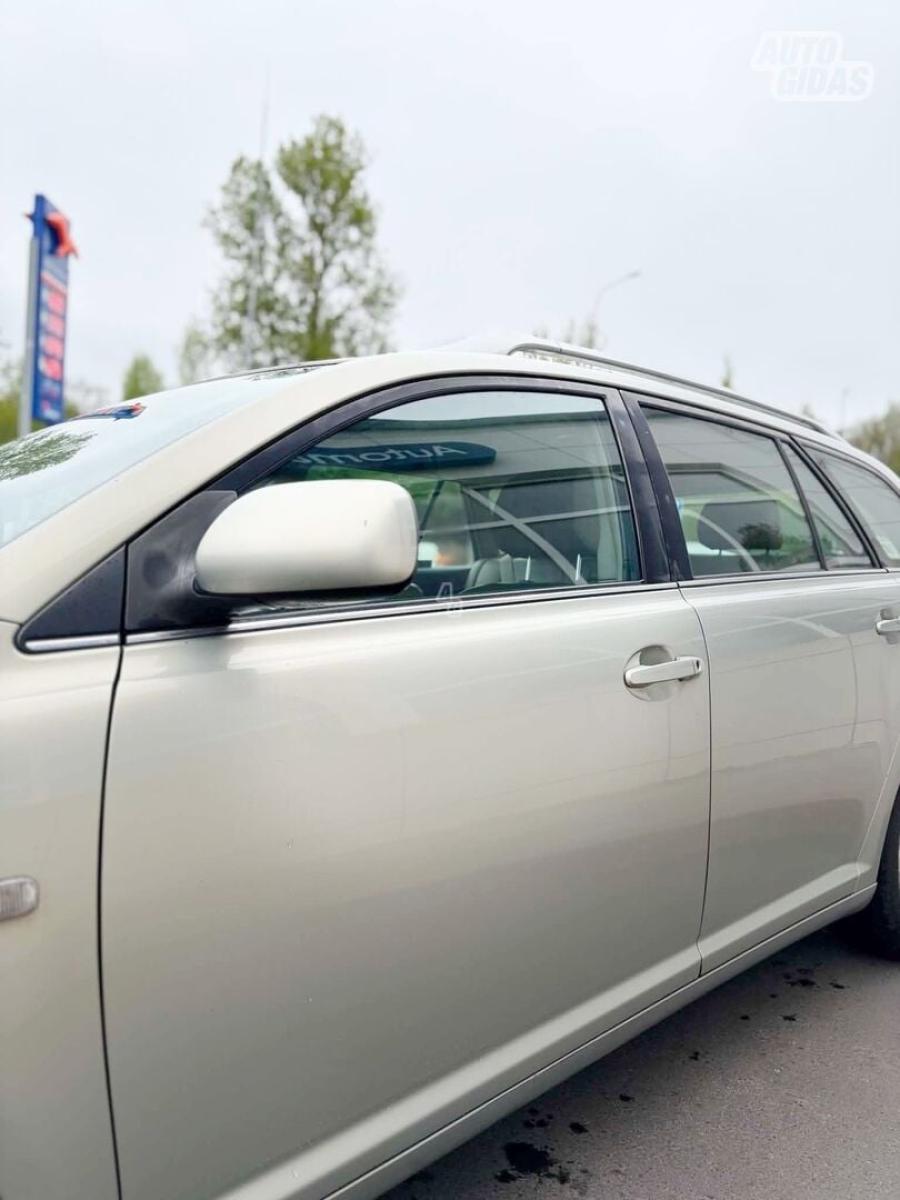 Toyota Avensis 2006 Viļņa, ar dzinēja tilpumu 2.20 L un nobraukumu 287 tūkst. km par 1950 €, foto 11 vietnē AUTOMOTO.COM.LV