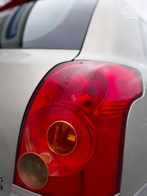 Toyota Avensis 2006 Viļņa, ar dzinēja tilpumu 2.20 L un nobraukumu 287 tūkst. km par 1950 €, foto 15 vietnē AUTOMOTO.COM.LV