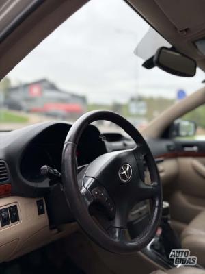 Toyota Avensis 2006 Viļņa, ar dzinēja tilpumu 2.20 L un nobraukumu 287 tūkst. km par 1950 €, foto 17 vietnē AUTOMOTO.COM.LV
