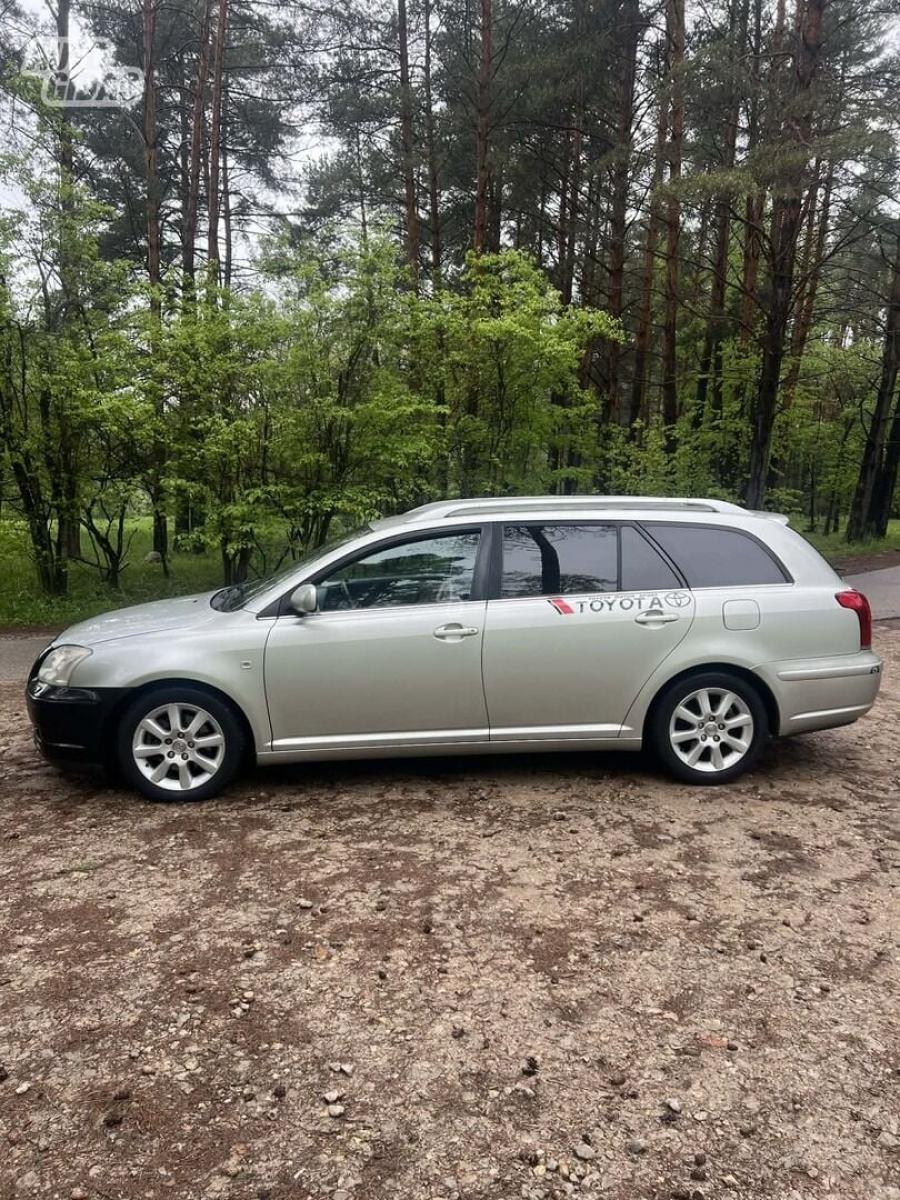 Toyota Avensis 2006 in Vilnius, with an engine capacity of 2.20 L and mileage of 320 thousand km for 950 €, photo 4 on AUTOMOTO.COM.LV